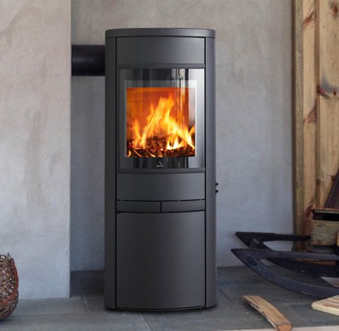 Wood burning stove with well-balanced proportions - Scan 68 | Scan